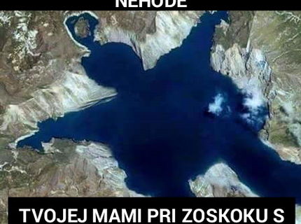Tvoja mama je tak tučná že..... :D:D:D | Bratm.sk